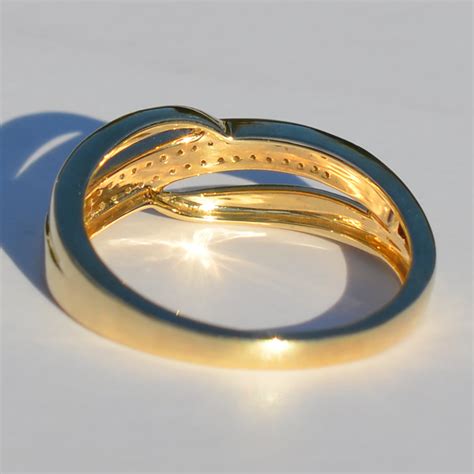 9ct Yellow Gold Diamond Dress Ring