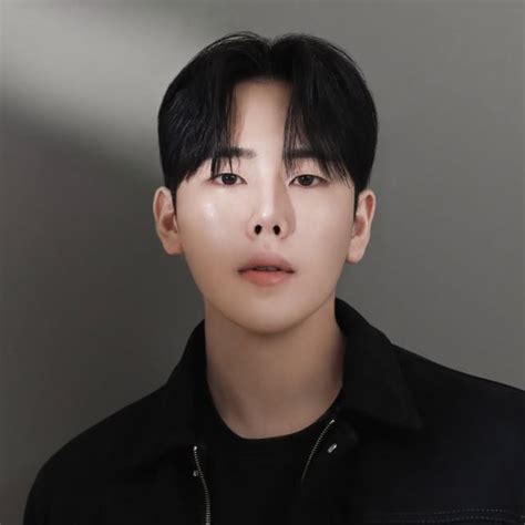 어바이브성수 지용원장 L 남자머리 세미리프컷 시스루댄디컷 Avibeyyyong • Instagram Photos And Videos