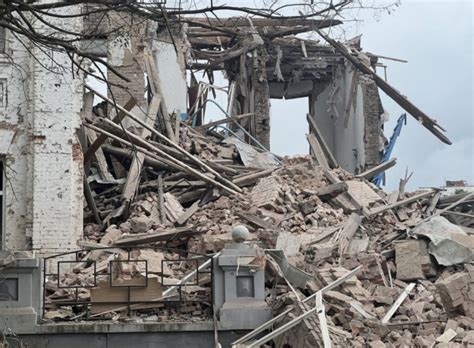 Атака РФ на Оріхів авіабомбою 4 людини загинули 13 поранено