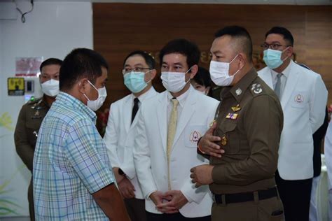 Photo Gallery บิ๊กต่าย ลุยจี้คดีไฟไหม้รถบัส เผยแจ้งข้อหาแล้ว 3 ราย