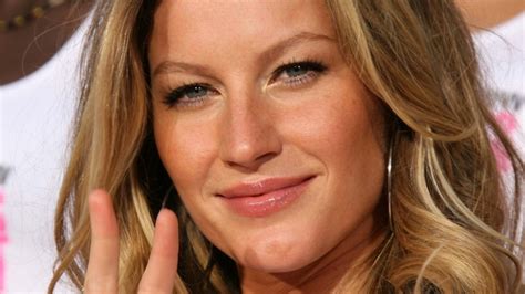 Why Gisele Bündchens Friends Are Reportedly Fuming Over Tom Bradys