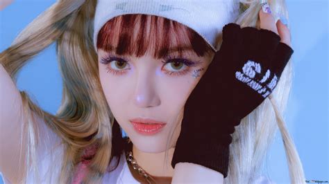 Newjeans의 다니엘 Omg Mv 촬영 4k 배경화면 다운로드