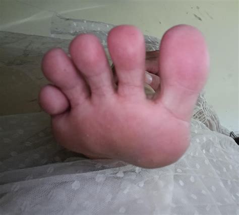 Marrying My Favorite Tiny R Giantessfeet