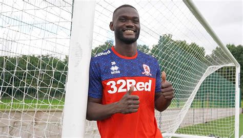 Kein Fcsg Verbleib Latte Lath Wechselt Nach England