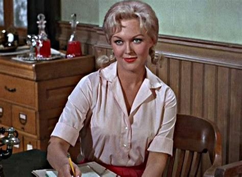 Sigrid Valdis Net Worth Biography Husband Divorce And Cause Of Death Grab A Byte