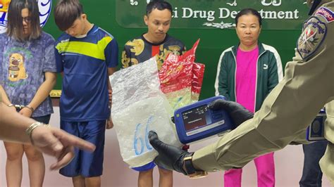 ក្រុមឧក្រិដ្ឋជនគ្រឿងញៀនឆ្លងដែន៦នាក់ ត្រូវបានបង្ហាញមុខជាសាធារណៈ រួមនិងថ្នាំញៀនជាង៤០០គីឡូក្រោម