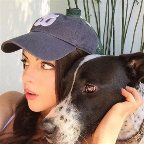 Elizabeth Gillies Victorious Caps