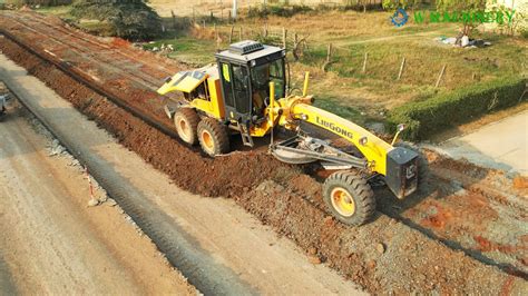 Wonderful Activities Liugong Grader Spreading Skills Processing Installing Foundation Roads