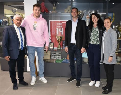 Ректорът на НСА се срещна с Александър Везенков Информационна агенция ПИК