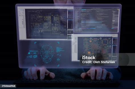 Computer Aided Design 소프트웨어 창이 있는 키보드와 가상 화면에 남자의 손 전자 산업의 개발 프로세스 흐름도의 개념 Ai 개략도 Pcb 라우팅 프로그래밍의