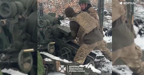 Сили оборони знищили ворожу бронемашину на Сумському напрямку Цензор НЕТ