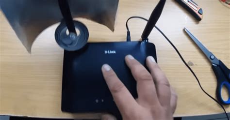 Cómo aumentar la señal WiFi y la velocidad de Internet Usa este truco casero Video Trucos