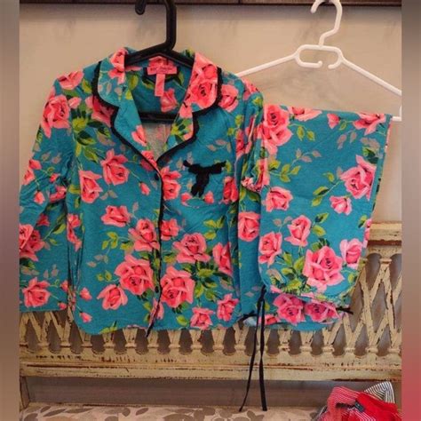 Betsey Johnson Intimates And Sleepwear Betsey Johnson Pink Blue Floral Flannel Pajama Set