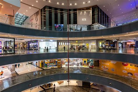 백화점 중앙 정원 내부 사진 쇼핑몰 사업 분주 한 배경 일러스트 및 사진 무료 다운로드 Pngtree