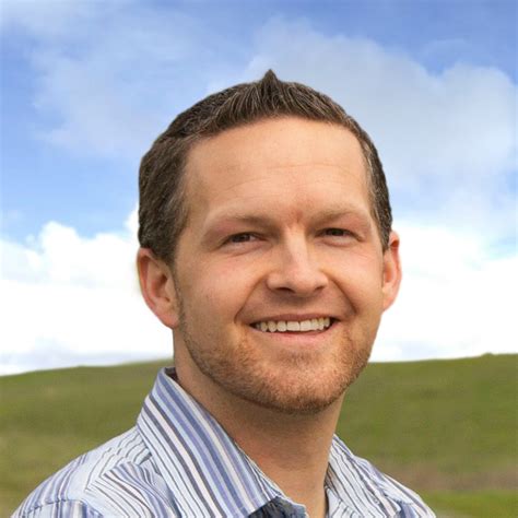 about preston wallace medium