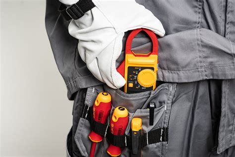 Best Fluke Clamp Meters Under 200 Fluke