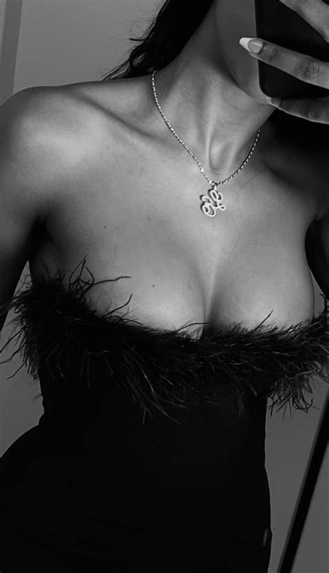 Pin Di ﺳﹷﺠﹷﯙﯛﺂﺈݪۛ ﺟﹷﻣﹷﭑﭑݪ ﹺ Su أنثى Fidanzati Hot