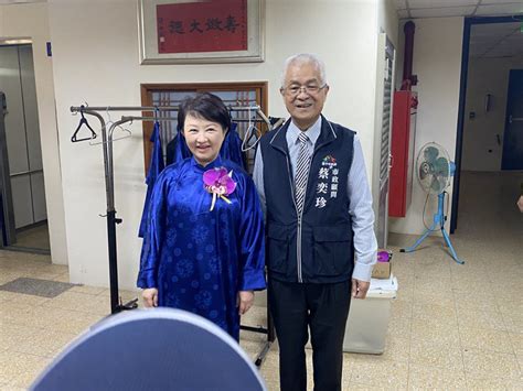 影／盧秀燕變裝深藍長袍 出席海內外華族祭祖大典 中彰投 地方 聯合新聞網