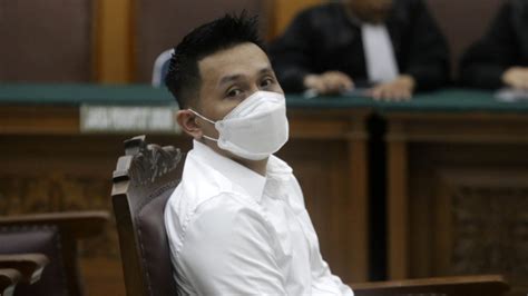 Eks Spri Ferdy Sambo Chuck Putranto Bebas Dari Penjara Dan Tak Jadi