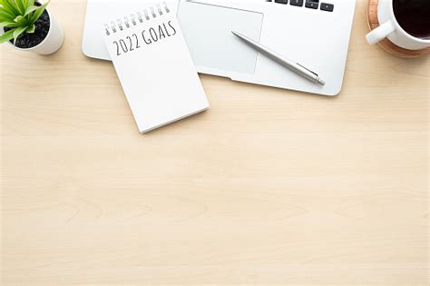 2022 년 목표 텍스트가있는 노트북은 새해 해상도와 계획을 적용합니다 개념에 대한 스톡 사진 및 기타 이미지 개념 개념과 주제 결심 Istock