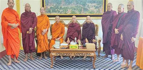 အပြည်ပြည်ဆိုင်ရာ ထေရဝါဒဗုဒ္ဓသာသနာပြု တက္ကသိုလ် ပါမောက္ခချုပ် ဆရာတော်အား