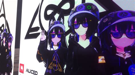 Vrchat Poster Loader Shader 4liced Booth