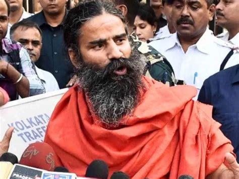 सुप्रीम कोर्ट ने योग गुरु बाबा रामदेव और पतंजलि आयुर्वेद के एमडी आचार्य बालकृष्ण को किया तलब