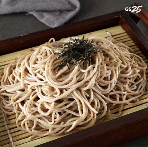 超熱的天氣來碗冷喬麥麵吧韓國GS25夏天新推冷喬麥麵便當 KSD 韓星網 生活