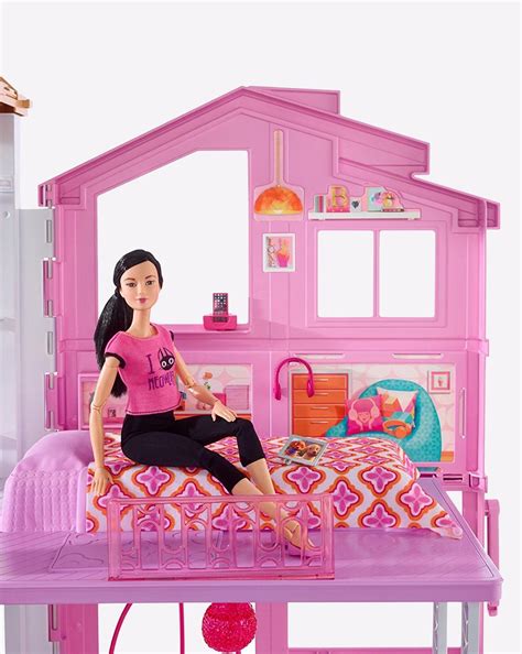 Домики и мебель для кукол барби 94 фото