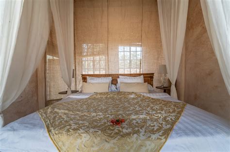 The Rose Shell Boutique Villa Toraja Bambu