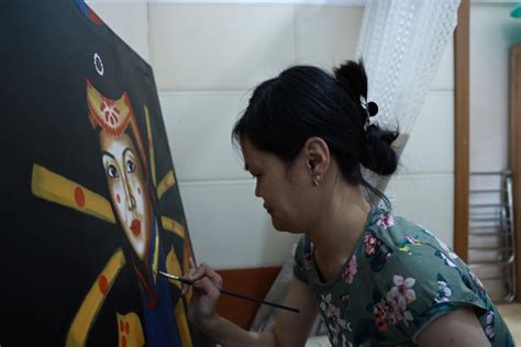 Өнгөөр өгүүлж дүрсээр дуугардаг зураач Л Золбоо