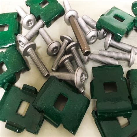 Steel Mesh Fencing Clips Bolts And Fixing Key Ppc Green Steel Mesh