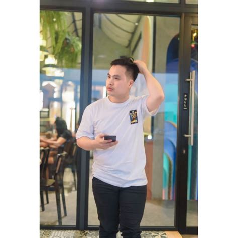 Jual Kaos Rekomendasi Untuk Kaum Muda Mudi Indonesia Shopee Indonesia