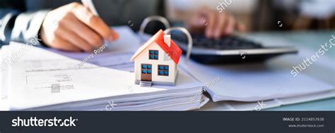 American Assets Over 5 221 Royalty Free Licensable Stock Photos Shutterstock