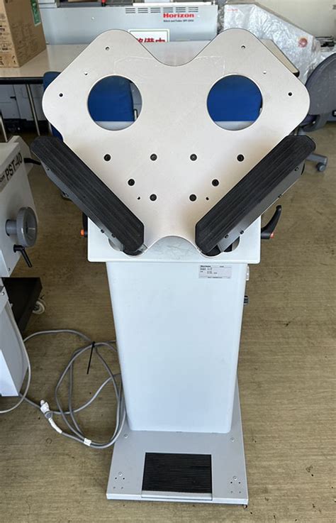紙揃え機 PJ 100 株式会社タイガ