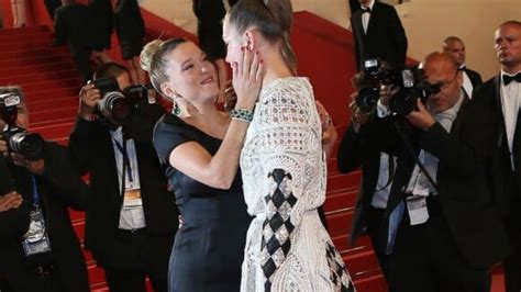 Photo Adèle Exarchopoulos En Balmain Et Léa Seydoux En Armani Lors Du