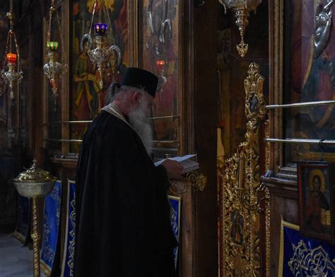 „Додека песната на животот го достигнува врвот селската камбана ќе ја означи Задушницата… Од