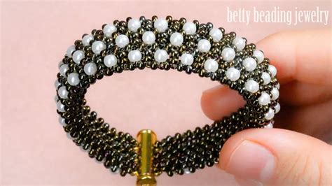 Beading Bracelet With Seedbeads And Peral Elegant And Easy For