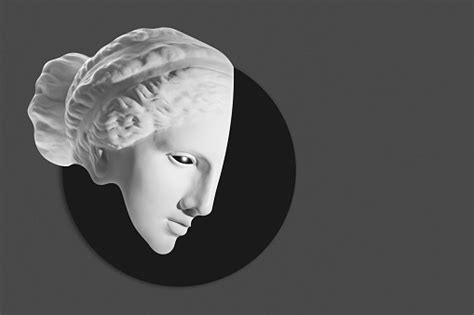 팝 아트 스타일로 인간의 얼굴의 석고 골동품 조각 콜라주 고대 동상 머리와 현대 창조적 인 개념 이미지 진 문화 현대 미술 포스터 펑키 미니멀리즘 복고풍 디자인 0명에 대한