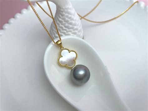 四葉草 天然海水珍珠 大溪地鉑金灰 貝母 純銀吊墜 贈項鏈 Athena珍珠設計｜項鍊人氣榜 Pinkoi