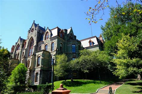 Multiple Penn Trustees Sign Letter To Magill Demanding Stronger
