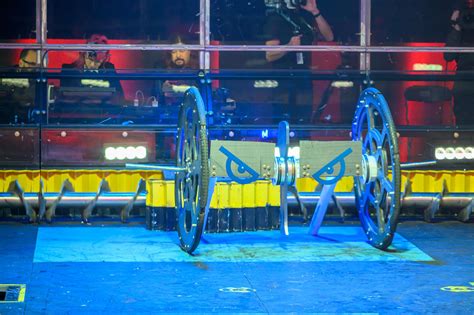 Huges Configuration Against Skorpios R Battlebots