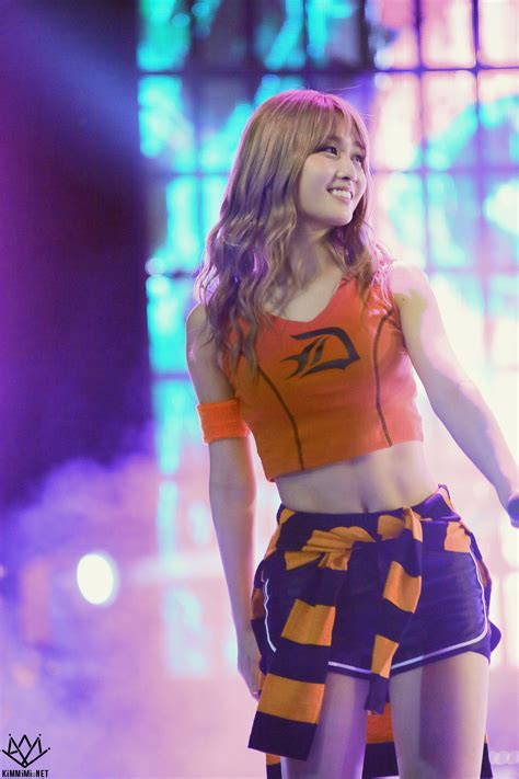 160516 Stunning Momo Momo