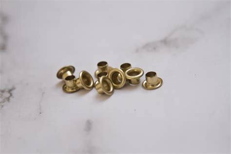 Eyelets Small Bobbins