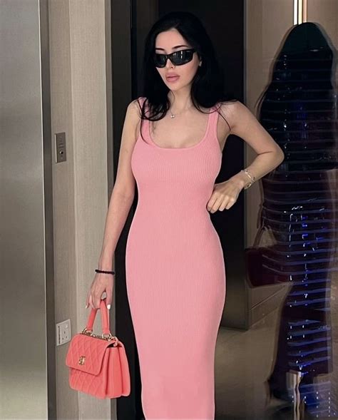 Lizzy🩷 Queen Liz Liz Classy Outfits