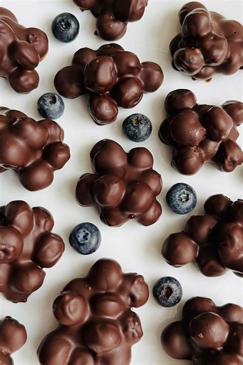 Dark Chocolate Covered Blueberries An Easy And Delicious Treat A