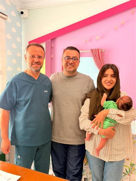 مونا کرمی و سپند امیرسلیمانی از حس پدر و مادر شدن می‌گویند عکس