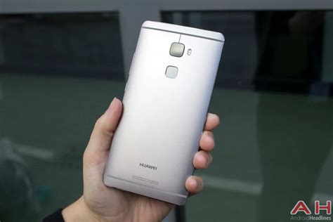 Hands On With The Huawei Mate S