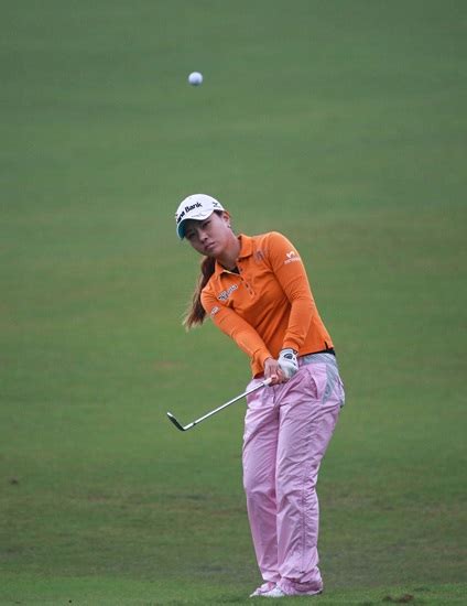 1분 레슨 효과적인 어프로치 연습 방법 골프타임즈