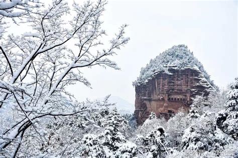 又見雪兒飄甘肅天水麥積山又迎來冬雪景色迷人 每日頭條